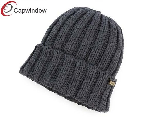 Multi Color Acrylic Beanie Winter Hats Metal Logo Soft for Adult