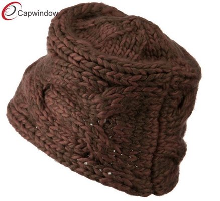 Brown Pink Thick Acrylic Knit Winter Hats Woven with Warm Material