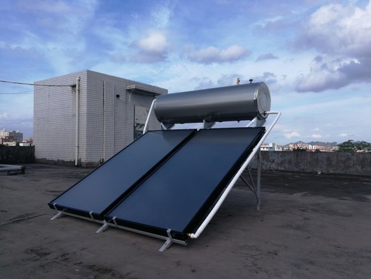 1.5-3KW Flat Panel Solar Hot Water Systems , Compact Solar Water Heater Durable