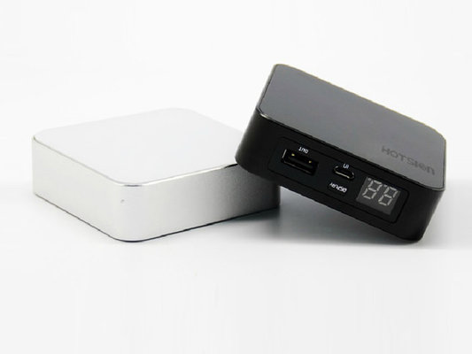 8000mAh  Polymer Lithium Battery  ABS and Allumium Alloy Mobile Power Bank with LED display supplier