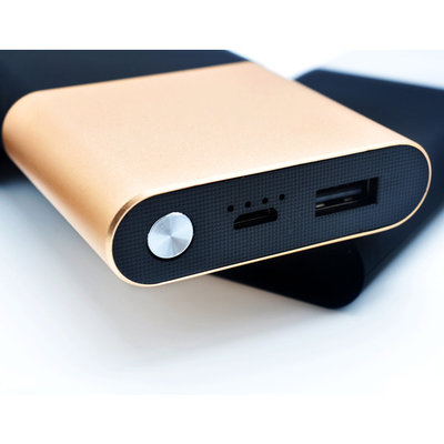 High Quality 10000mAh  Polymer Lithium Battery Allumium Alloy Mobile Power Bank supplier