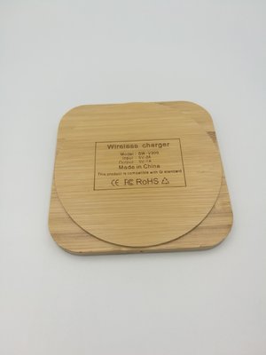 Environmental Bamboo Made 5W Square Portable Wireless Charger 5V 2-3A supplier