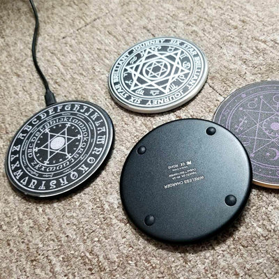 Good Quality Magic Matrix Flashing Charging Pad 10W Fast Charging Wireless Charger supplier