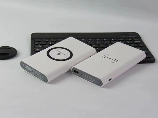 High Quality Fast Charge 10000mAh Portable Qi  Wireless charging Power Bank supplier