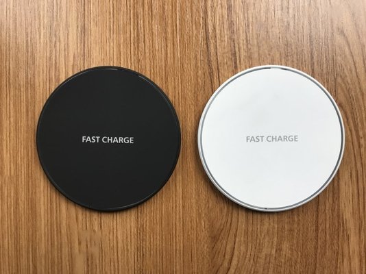 2019 Best Bargain Fast Charging Qi Certified 10W portable wireless charger supplier