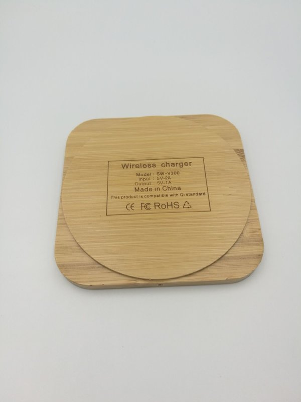 Environmental Bamboo Made 5W Square Portable Wireless Charger 5V 2-3A supplier