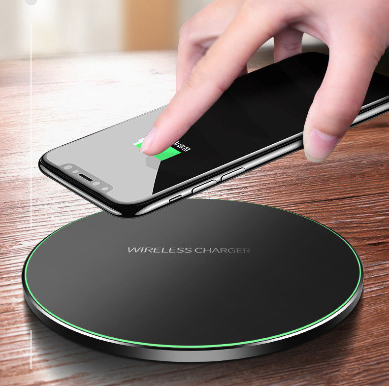 2019 Amazon Best selling Black and White Fabric/leather/glass 10W Fast Charging wireless charger 9V 2A supplier