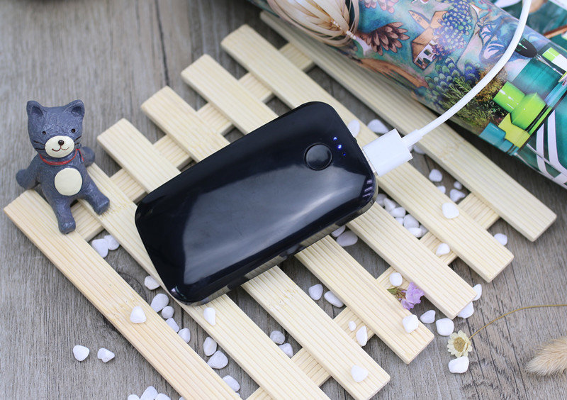 Customized Logo Mini Mobile Phone  Power Bank 3000mAh Polymer Battery for Corporate Gifts supplier