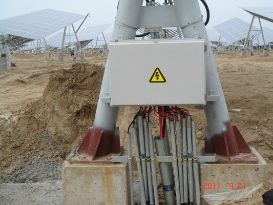 Outdoor Monitoring PV Smart Combiner Box With 1000V DC Fuse , Solar Array Junction Box