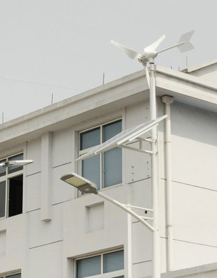 angetriebene geführte Straßenlaternesolar 6500K 5500K 30w, leistungsfähiges Solar-LED-Licht