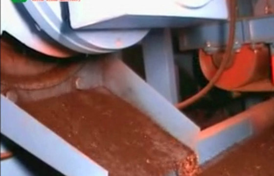 Crumb Rubber Grinder For Waste Tire Recycling Line With Water Cooling Pipes