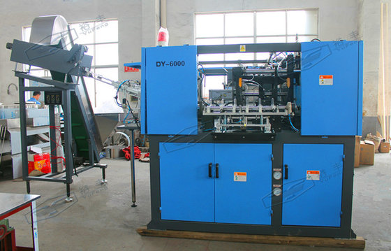 6 Hohlraum-Flaschen-Einspritzungs-Maschine automatisch für die Mineralwasser-Verarbeitung