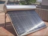 Solarwarmwasserbereiter mit weißem Farbplatten-Gehäuse