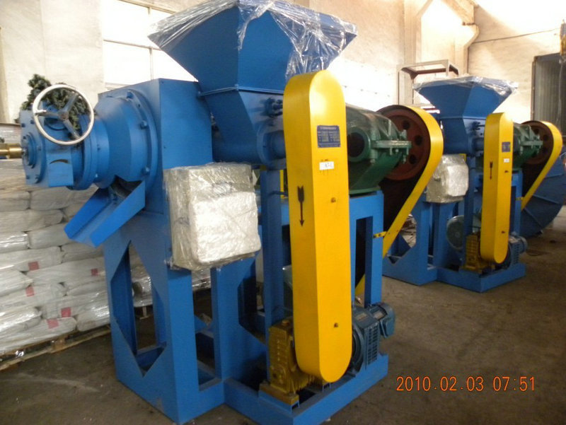 Crumb Rubber Grinder For Waste Tire Recycling Line With Water Cooling Pipes