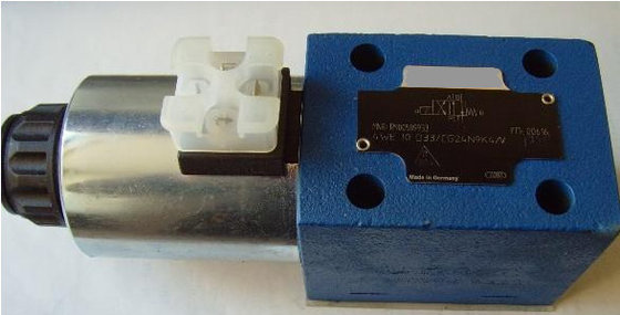 Hydraulic Solenoid Directional Spool Valves High Pressure 24VDC 10mm Port Size supplier