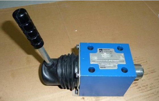 Manual Shut Off Hydraulic Directional Valves 2 / 3 Position ISO4401 Standard supplier