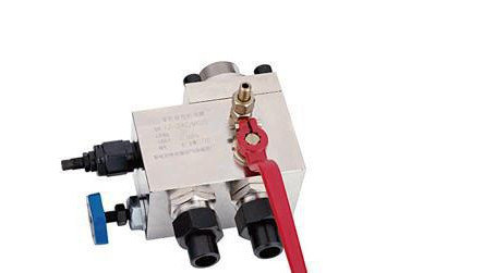 Single stage Hydraulic Pressure Accumulator with  6.30 - 31.5MPa Nominal pressure supplier