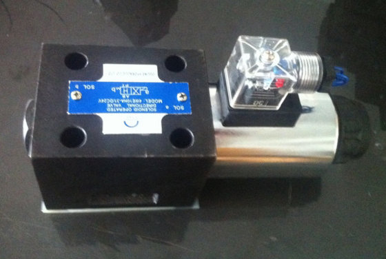 Hydraulic Solenoid Directional Spool Valves High Pressure 24VDC 10mm Port Size supplier