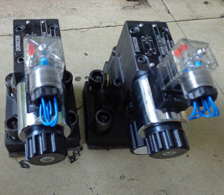 Accumulator Unloading Valve , Pressure Safety Relief Air Compressor Pilot Valve Adjustment supplier