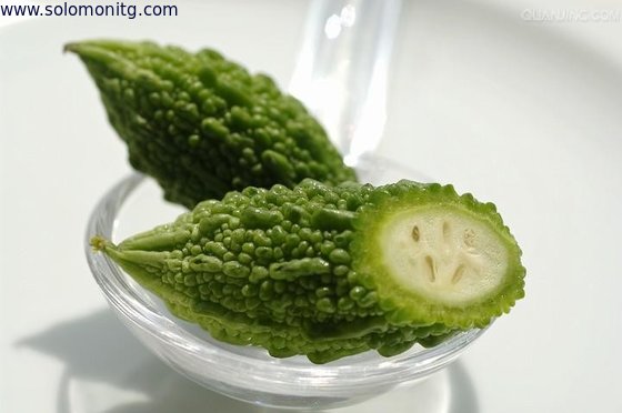 Bitter Melon Extract Powder Momordica Charantia L.10% Saponins UV Brown Powder Balsam Pear Extract