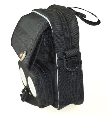 CH-04,Blank speaker travel bags ,  Nylon , riding , functional ,  radio player fashion Waterproof .