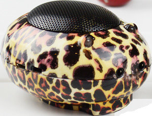 V4.0 Portable mini bluetooth speakers leopard and plastic shell T-06