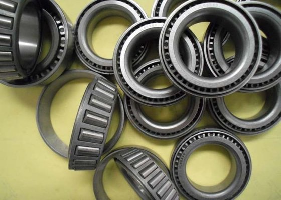Rodamiento de rodillos de la forma cónica del acerocromo 30328 C4 PARA las cargas radiales y axiales