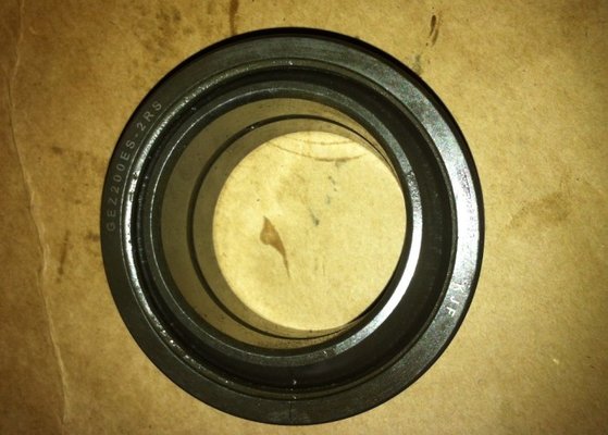 El árbol de impulsión ABEC5 aclara GEZ200ES-2RS que lleva esférico para el eje de transmisión