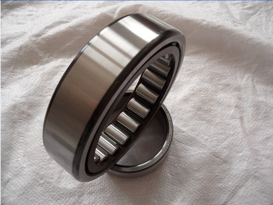 Nylon Cage Single Row Cylindrical Roller Bearing NU226ECP C3 For Rolling Mill