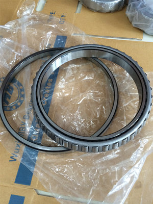 Excavator Swing bearing L540049 / L540010 Taper Roller Bearing Super Precision