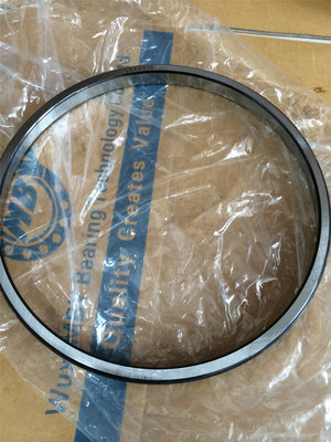 Swing bearing Taper Roller Bearing Excavator L68149 / L68111 Super Precision