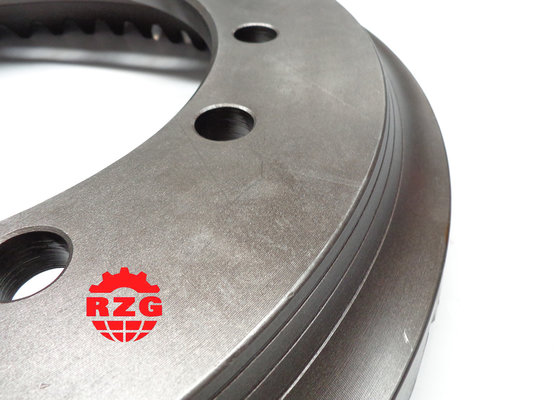 Automotive HINO ratio 8*42 Rear Axle Material 20CrMnTiH Crown And Pinion Gears supplier