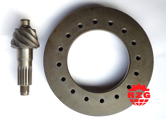 Car ISUZU FTK Rear Axle Spiral Bevel Gear 58~62 HRC the thinner one 18.5kg Thickness 43mm supplier