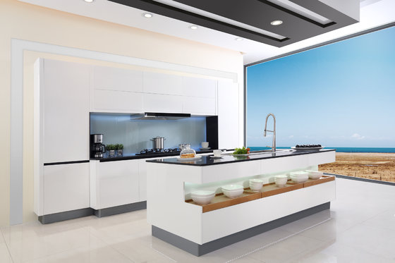 China High glossy lacquer kitchen cabinet supplier