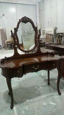 China Totally solid wood dressing table supplier