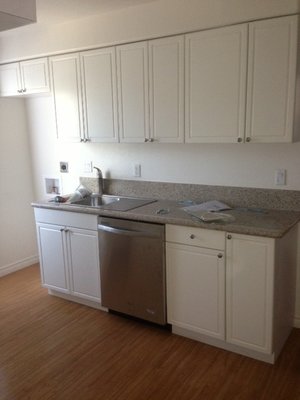 China PVC kitchen cabinet，Thermafoil door panel，hot sales kitchen cabinet for project supplier