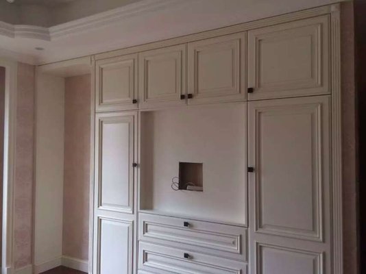 China Solid wood door wardrobe,Tv cabinet,living room furniture,Wooden closet,Wooden wardrobe supplier