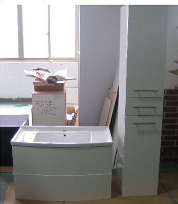 High glossy furniture,pure white lacquer bathroom cabinet,MDF Luxury bathroom cabinet supplier