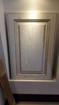 Golden kitchen cabinet door,Antique solid wood kitchen cabinet door,Hot sale door panel supplier