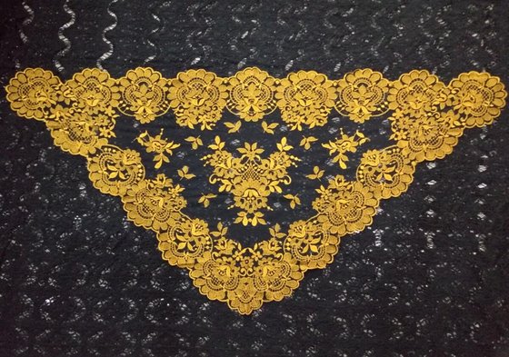 Vintage Embroidery Lace Church Mantilla, Catholic Scarf, Chapel Veil