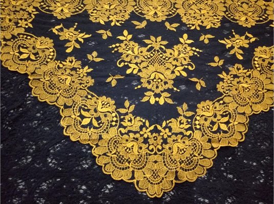 Vintage Embroidery Lace Church Mantilla, Catholic Scarf, Chapel Veil
