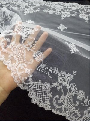 White Noble Spanish style veil mantilla Catholic church chapel scarf lace Veil