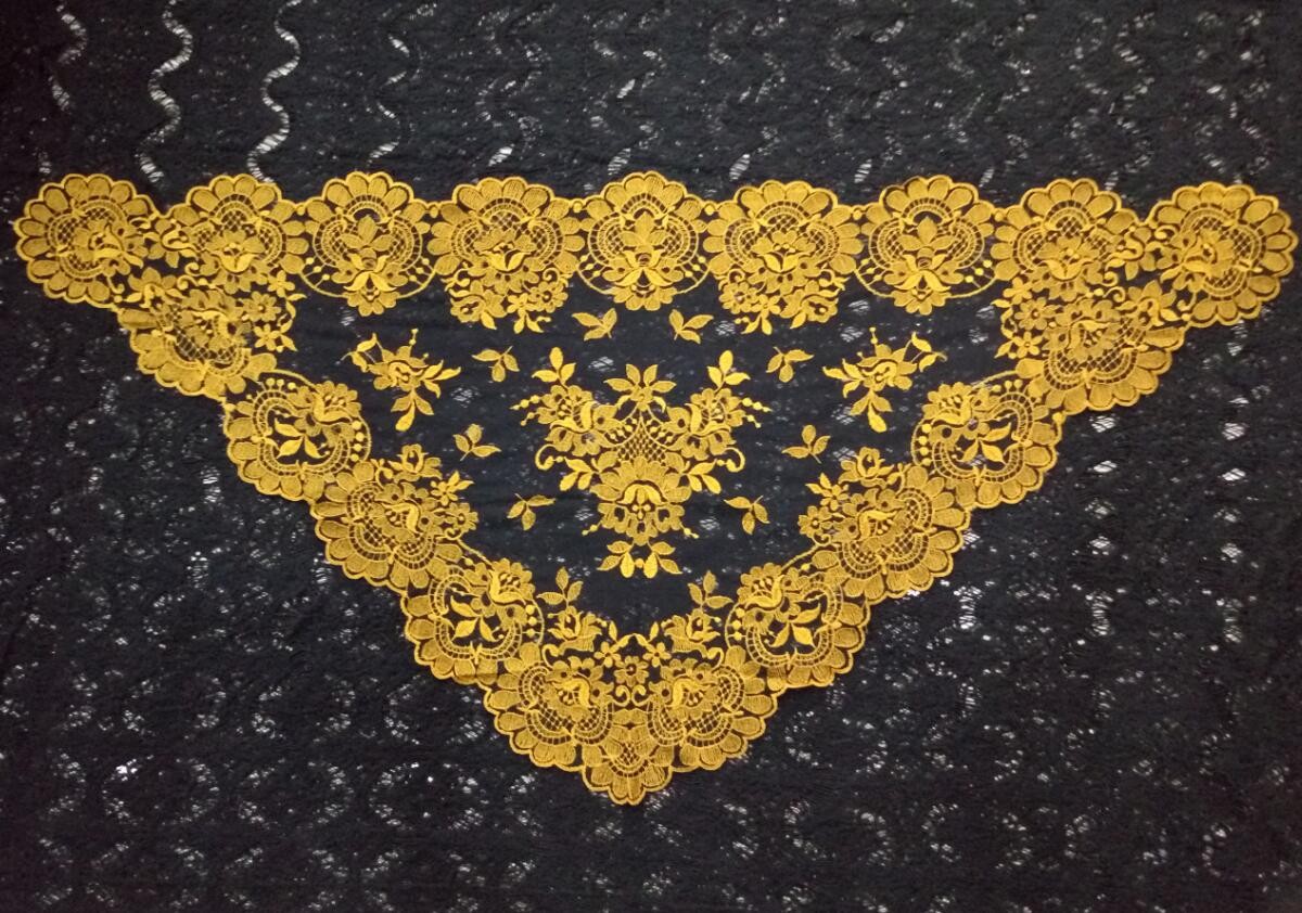 Vintage Embroidery Lace Church Mantilla, Catholic Scarf, Chapel Veil