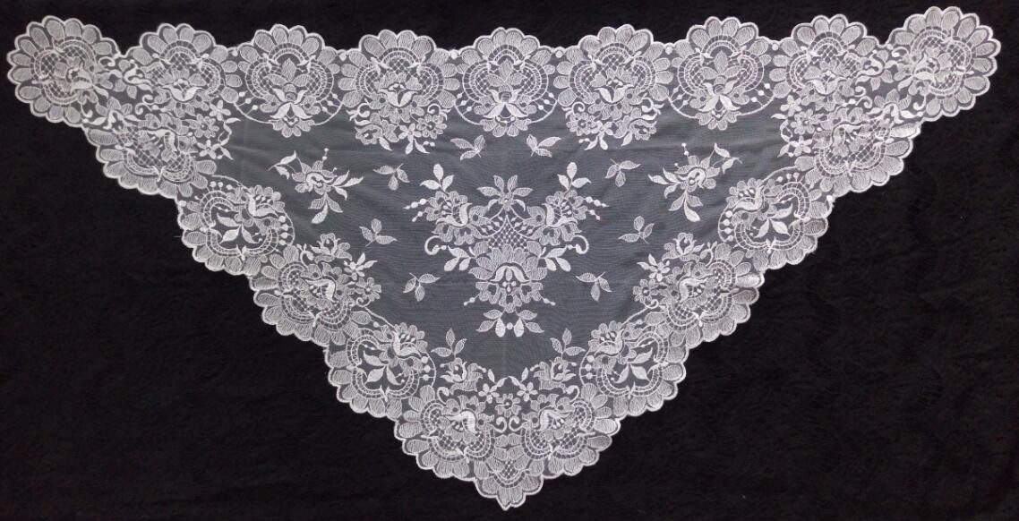 White Spanish style veil mantilla Catholic church chapel scarf lace Mass latin L