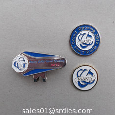 China Metal golf hat clip and golf ball marker gift set,golf club souvenirs, golf challenge coin supplier