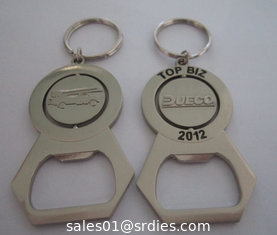 China Metal bottle opener with center spinning on its axis, zinc alloy spinning bottle opener supplier