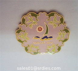 China Soft enamel lapel pins,designer souvenir soft enamel lapel pins,imitation enamel lapel pin supplier