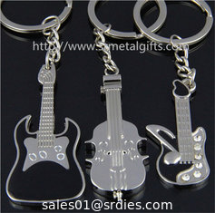 China Metal violin key rings, zinc alloy violin drop pendant key chains, violin fob keychains, supplier