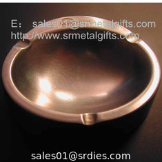 China Vintage bronzed cast metal souvenir cigar ash tray for collecting cigarette ashes, supplier
