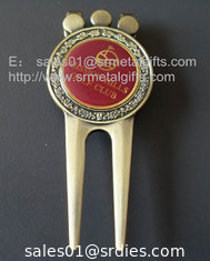 China Golf club gift set metal golf pitch fork with magnetic ball marker, golf tee pitchforks, supplier